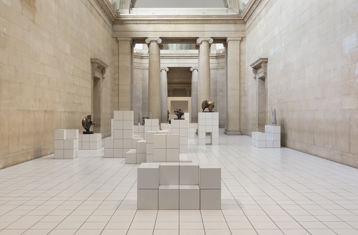 No Bums Here: Anthea Hamilton Unveils Tate Britain Commission - Artlyst